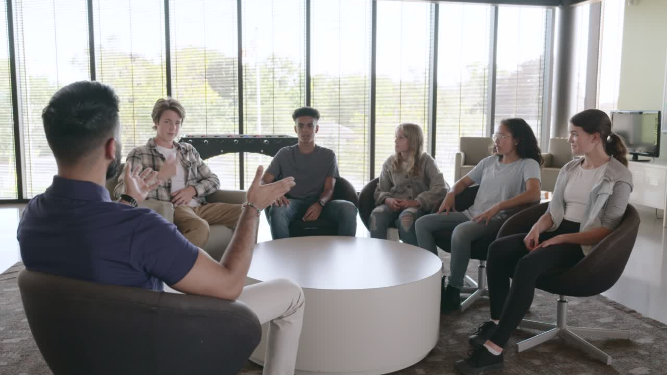 How to Manage Your Customer Research Panel [7 Tips]